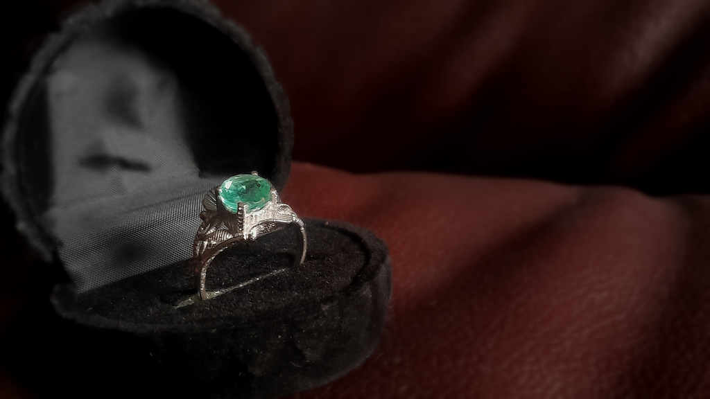 2.3 CT Emerald Promise Ring. – Beech Wylde